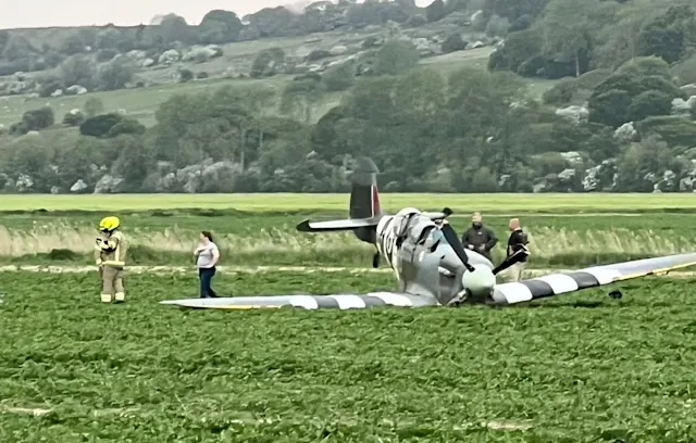 Spitfire Crash Lands in Field in Kent - Travel Radar - Aviation News