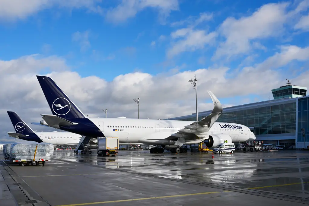 Emirates secures Berlin slots ahead of regulatory approval