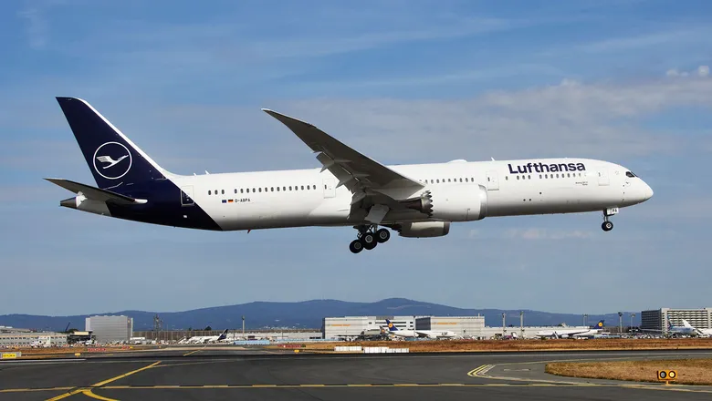 Lufthansa gets certification for 25 Allegris Business Class seats