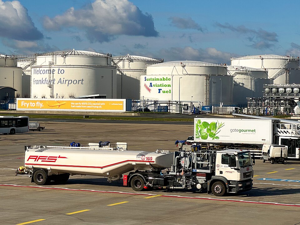 Aviation Industry Admits 2050 Net Zero Target Is Unlikely as Fuel ...