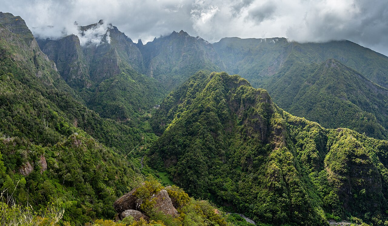 Strong Winds Lead to Flight Cancellations at Madeira Airport - Travel ...